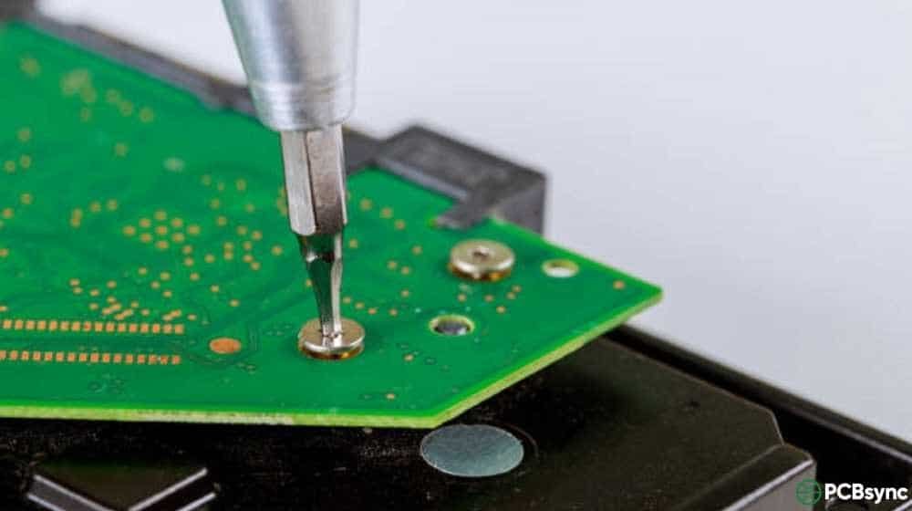 PCB Tooling Holes Explained: Placement, Sizes & Design Rules for ...